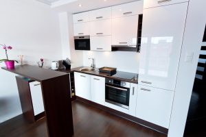 Choosing the Right Cabinet Finish Type: Glossy, Matte, or Textured?