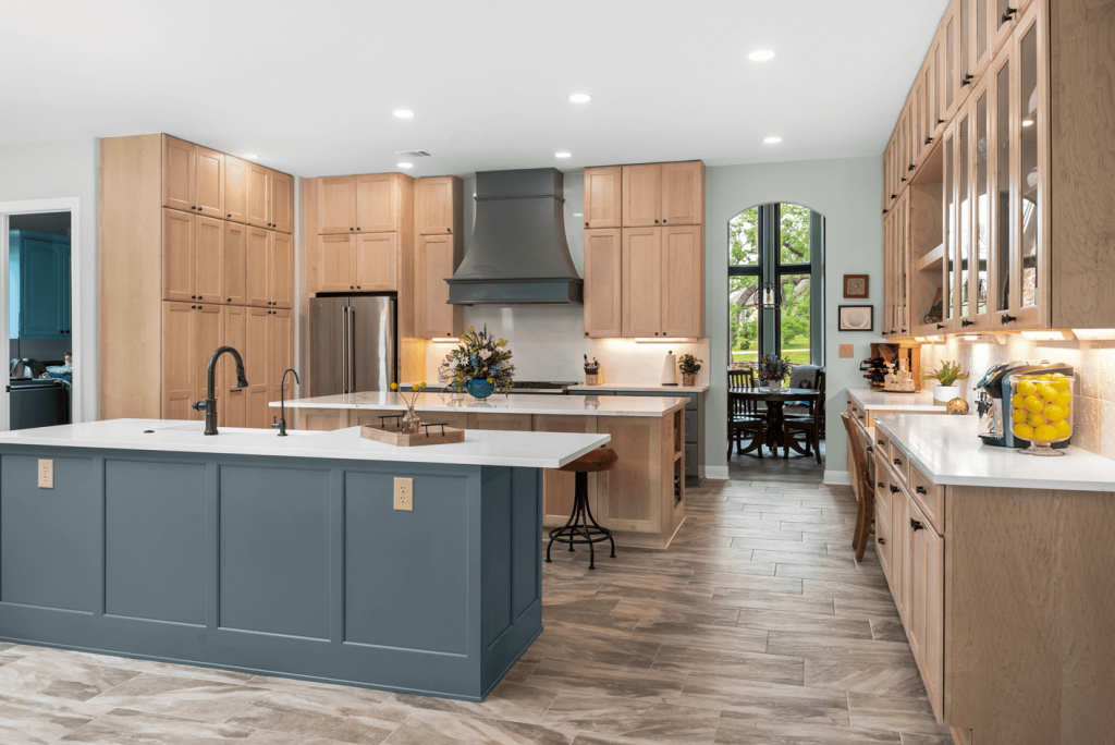 How to Make a Statement with Two-Tone Kitchen Cabinets