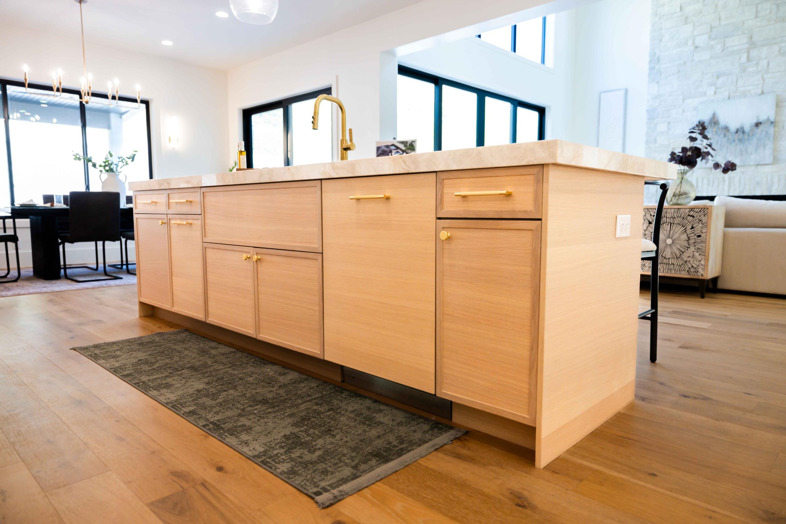 Gallery - Cabinet IQ