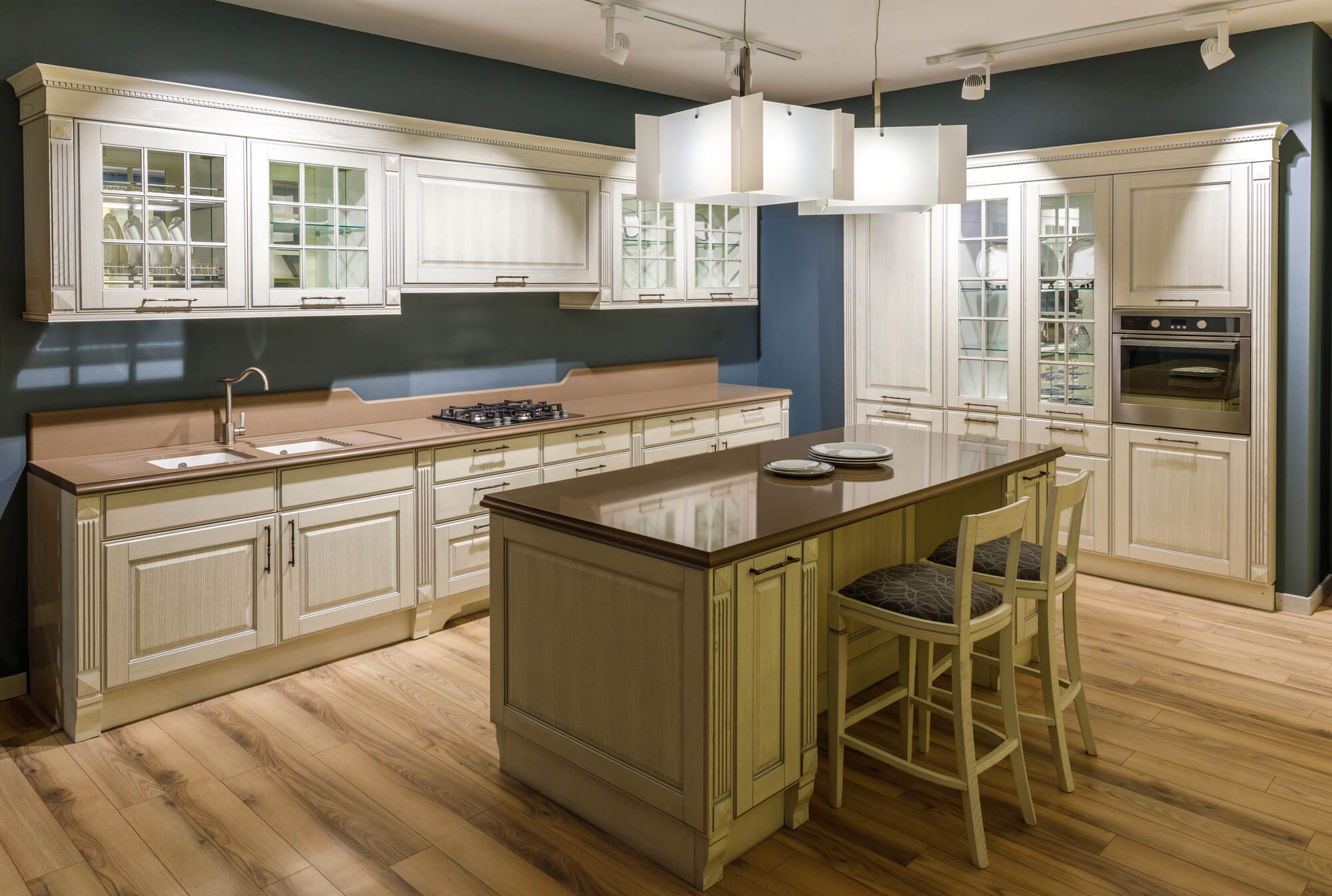 Cabinet IQ vs. Kitchen Tune-Up: Which is the Best Choice