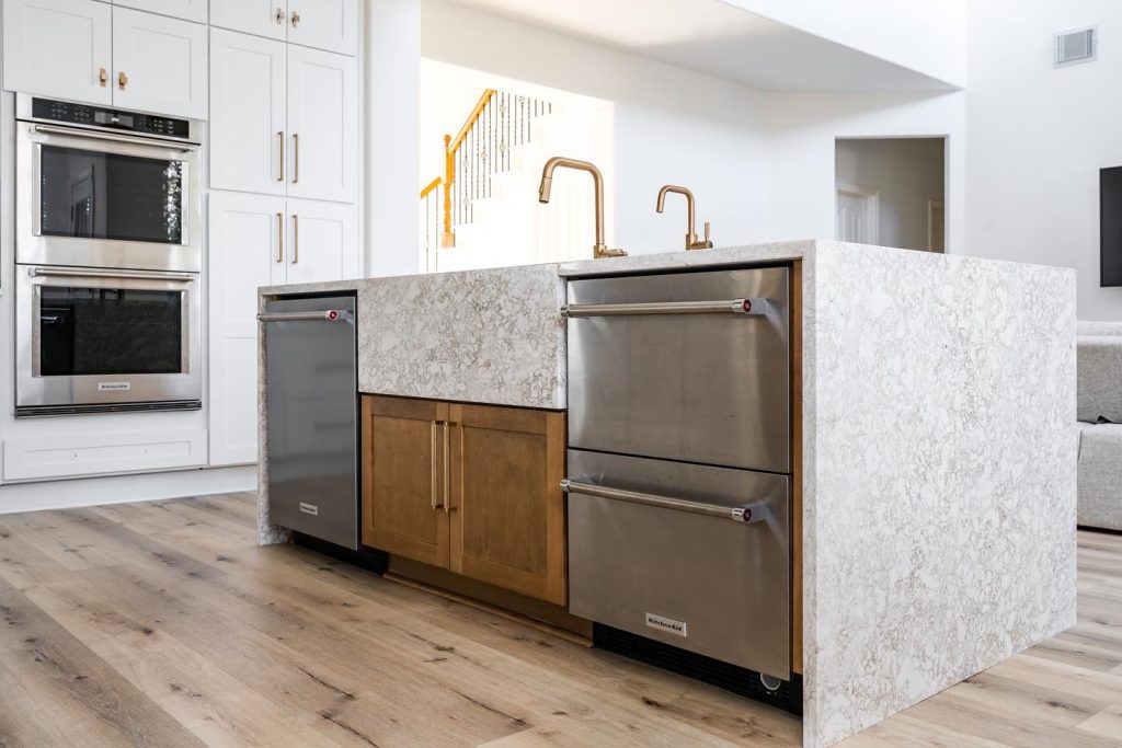Waterfall Kitchen Island Design: Ideas & How to Incorporate It